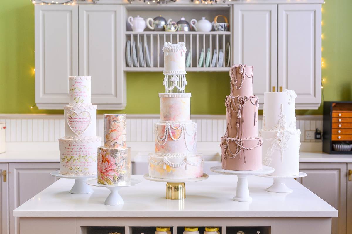 Luxury Wedding Cakes: 20 Classy Cakes Made by UK Bakers - hitched.co.uk