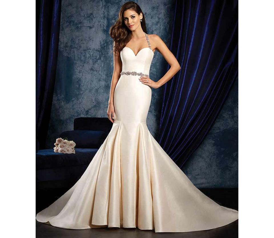 17 Fabulous Fishtail Wedding Dresses Full of Style - hitched.co.uk