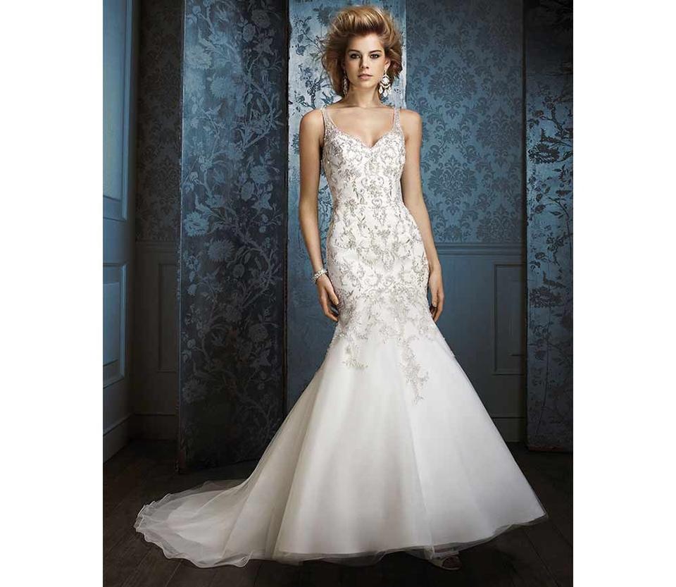 17 Fabulous Fishtail Wedding Dresses Full of Style - hitched.co.uk