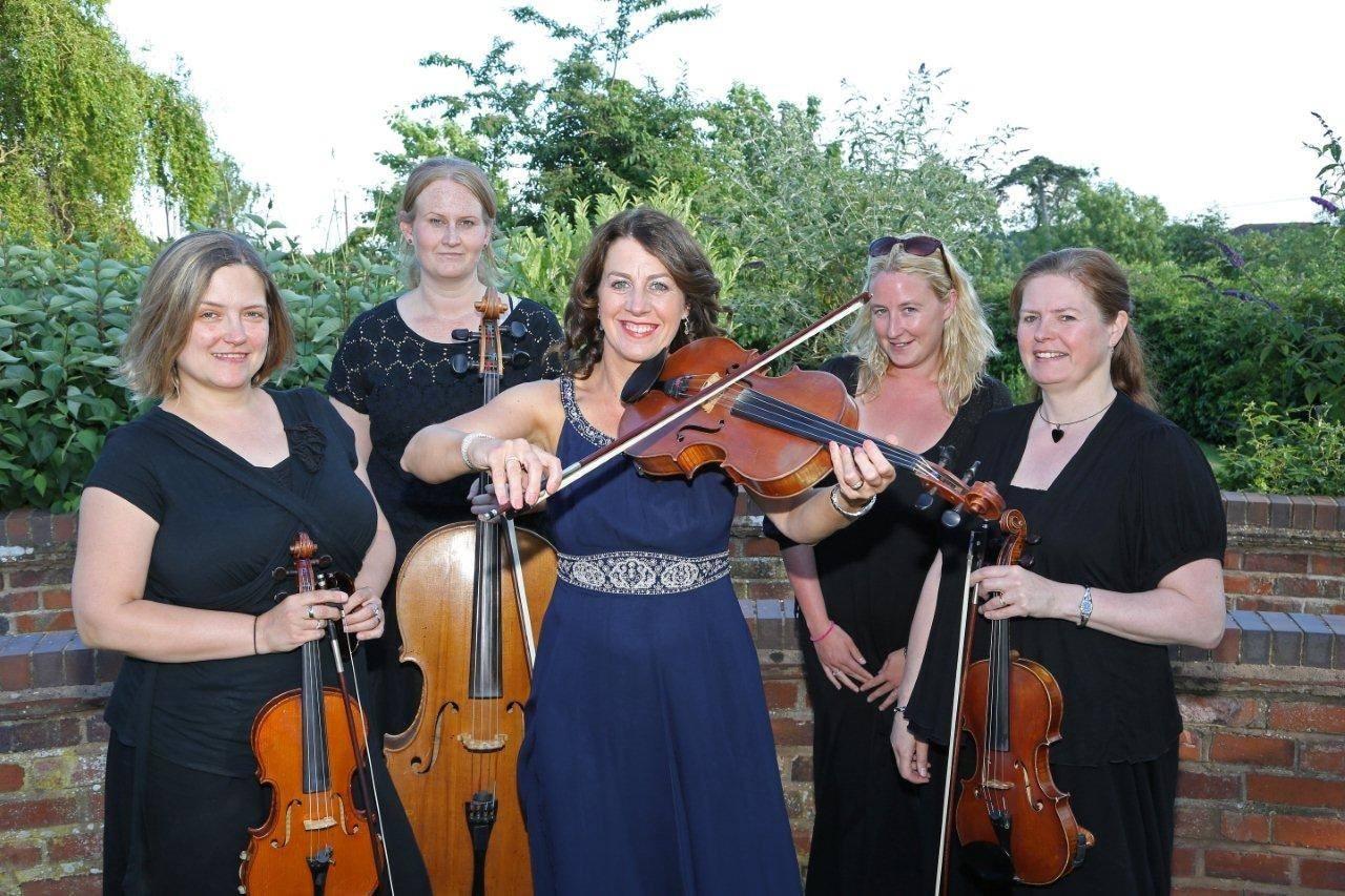 Average Price of a Wedding Band Explained: Expert Advice - hitched.co.uk