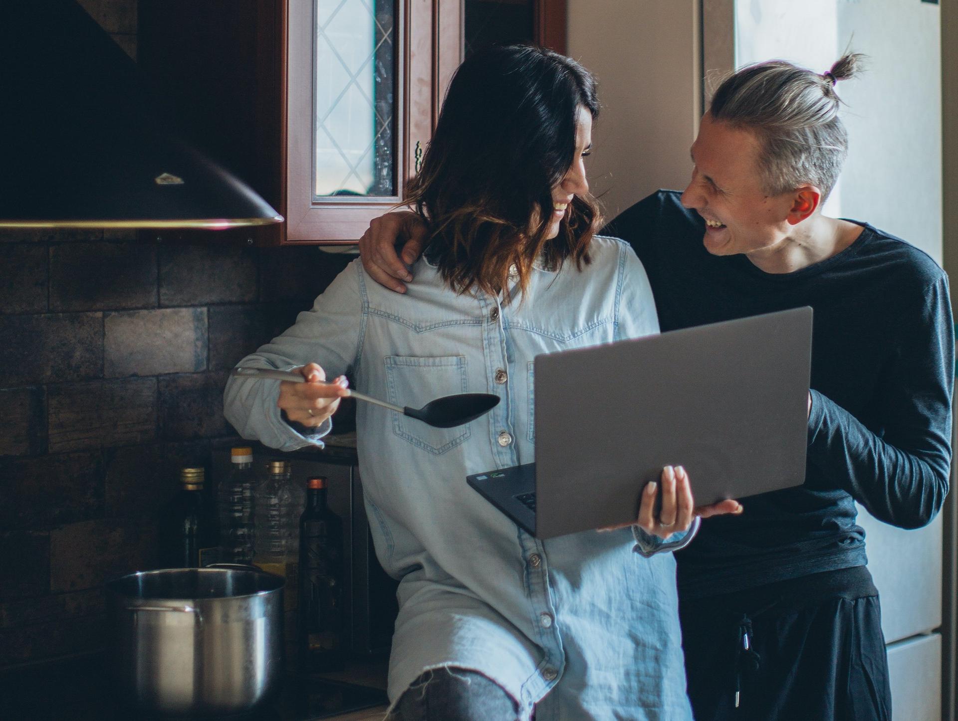At Home Date Night Ideas: 30 Indoor Activities for Couples Nights ...