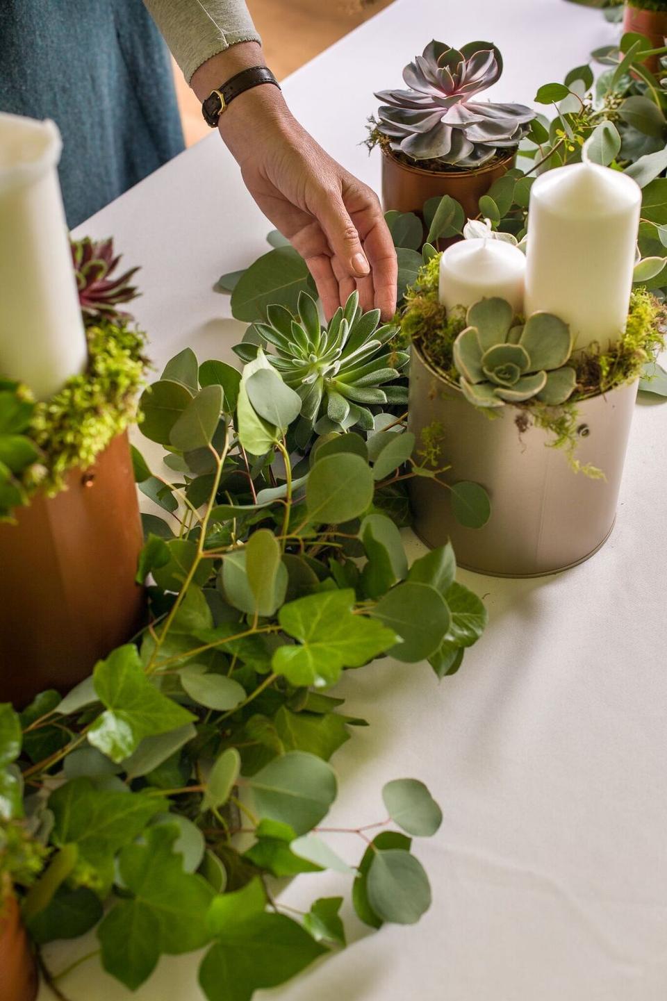 How to Make a Greenery Table Garland - hitched.co.uk