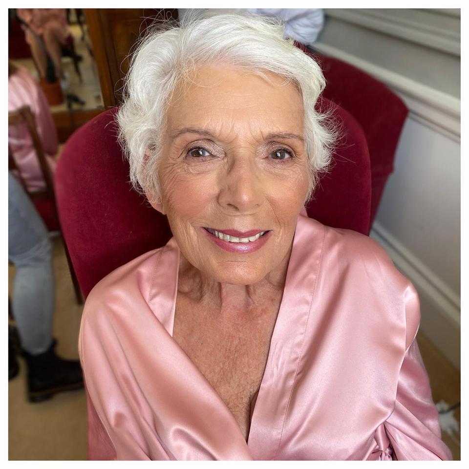 Soft Mother of the Bride Makeup Ideas & Tips for a Natural Look ...