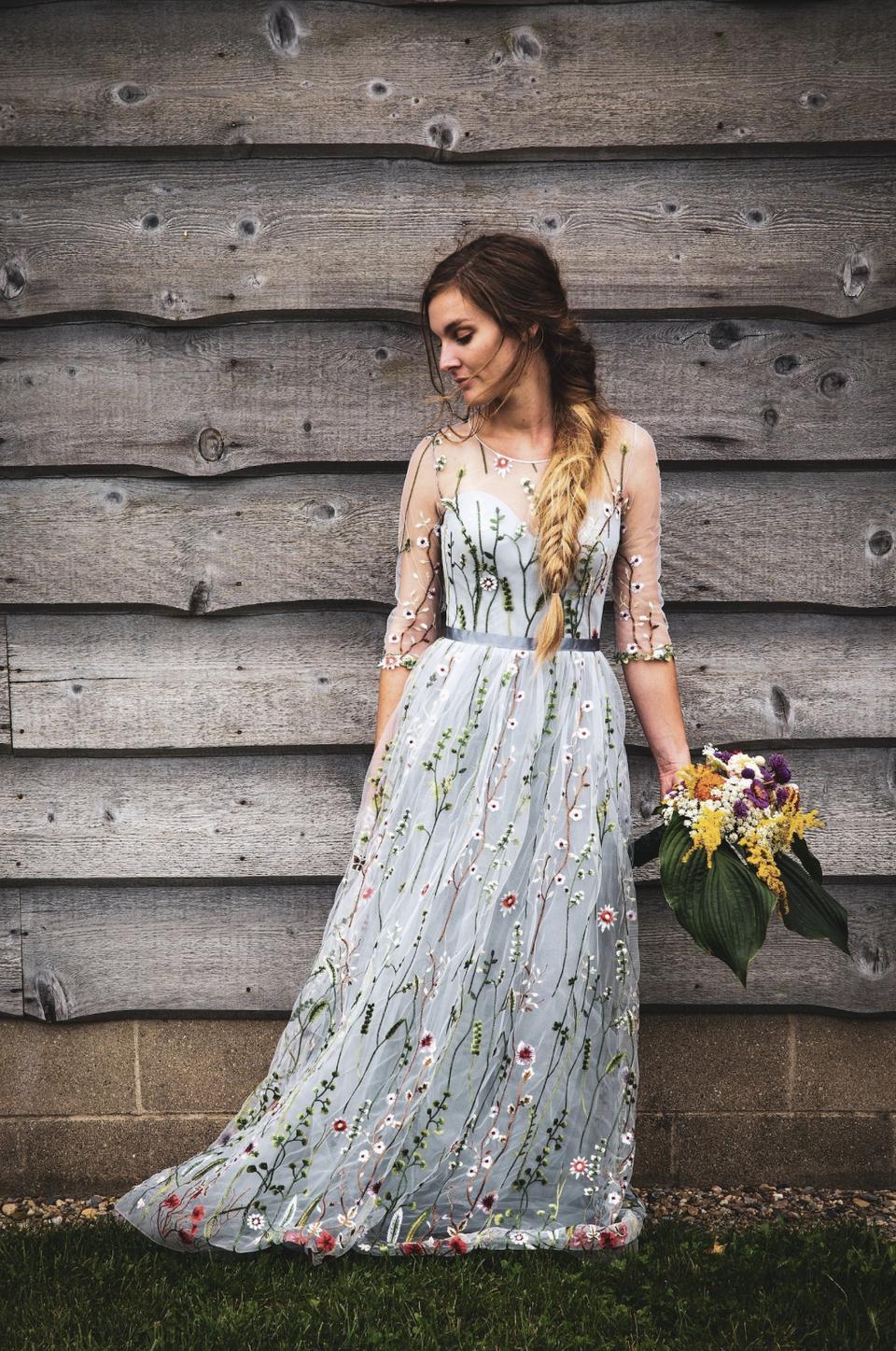 Floral Wedding Dresses: 30 Bridal Gowns with Added Flower Power ...