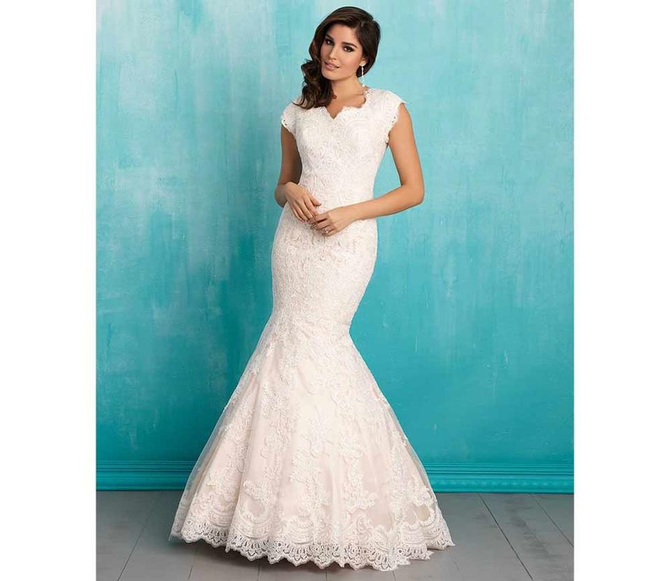 17 Fabulous Fishtail Wedding Dresses Full of Style - hitched.co.uk