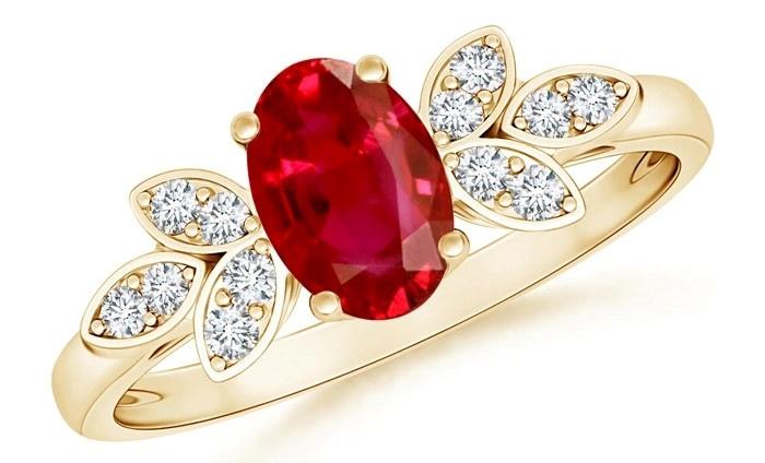 25 Beautiful Ruby Engagement Rings - hitched.co.uk