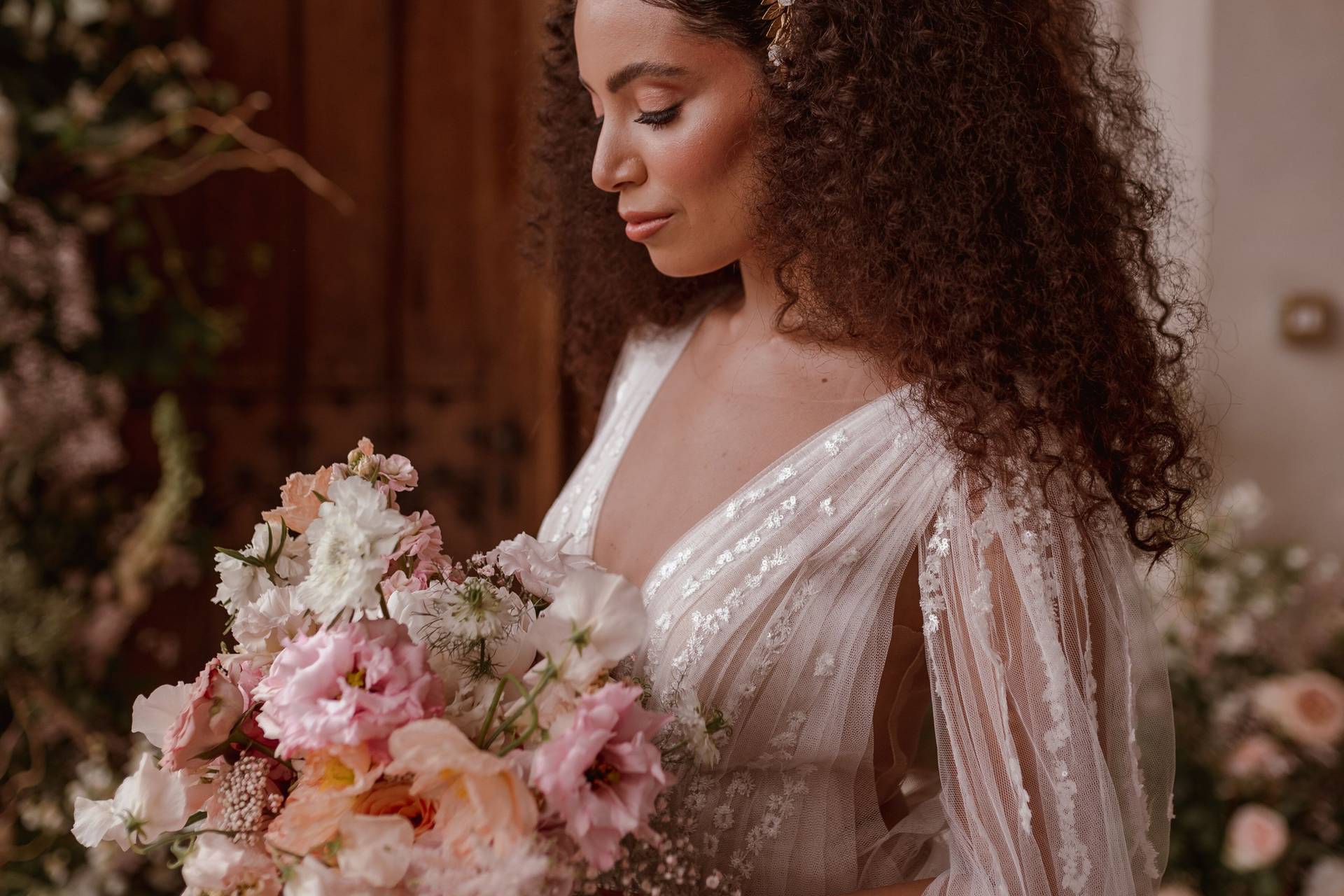 Soft Mother of the Bride Makeup Ideas & Tips for a Natural Look ...