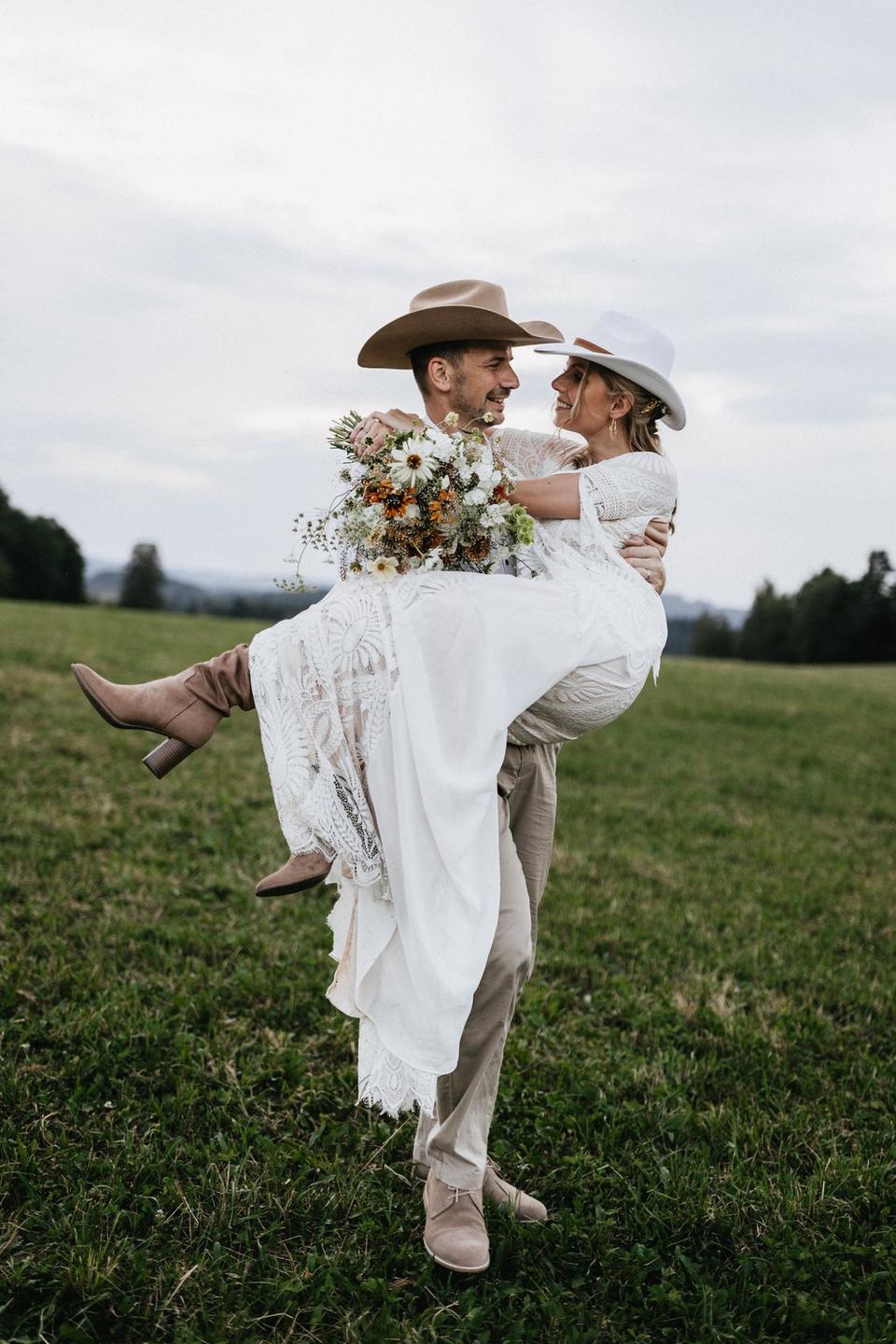 Cowboy Weddings: 10 Ways to Nail the Western Wedding Theme - hitched.co.uk
