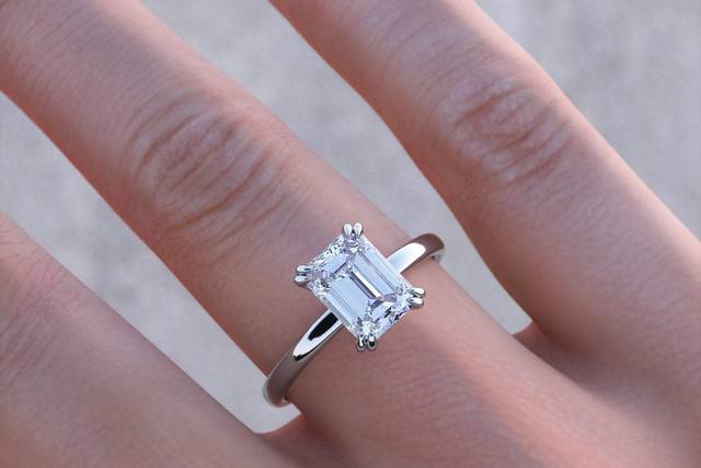 27 Engagement Photo Outfits: What to Wear for All Seasons - hitched.co.uk