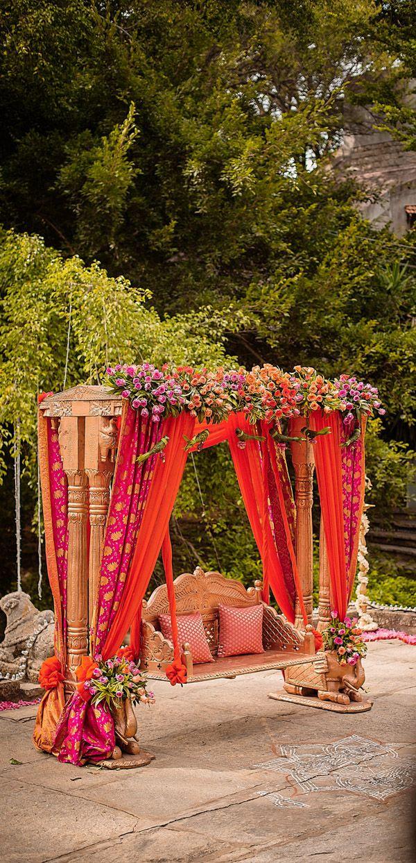 What to Expect at an Indian Wedding: The Ceremony and Traditions ...