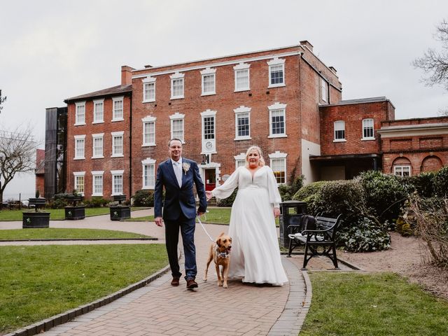 James and Laura's Wedding in Nottingham, Nottinghamshire | hitched.co.uk