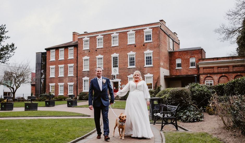James and Laura's Wedding in Nottingham, Nottinghamshire | hitched.co.uk