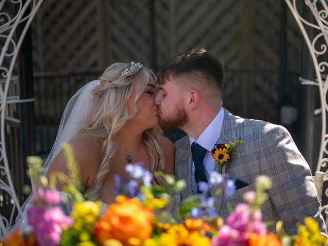Connor And Izzys Wedding In Bury St Edmunds Suffolk Uk 7781