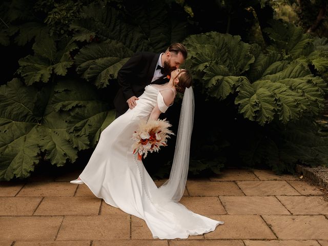 Elliot and Grace's Wedding in Yateley, Hampshire | hitched.co.uk