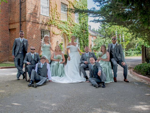 Simon and Michelle's Wedding in Milton Keynes, Buckinghamshire ...