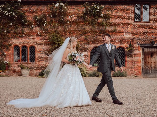 Stephanie and Sam's Wedding in Chelmsford, Essex | hitched.co.uk