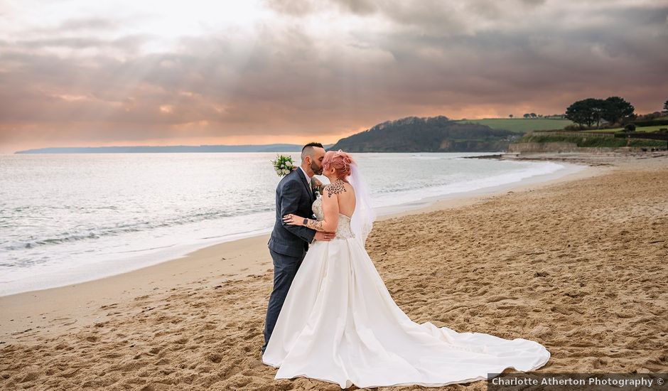 Mark and Jen's Wedding in Falmouth, Cornwall | hitched.co.uk