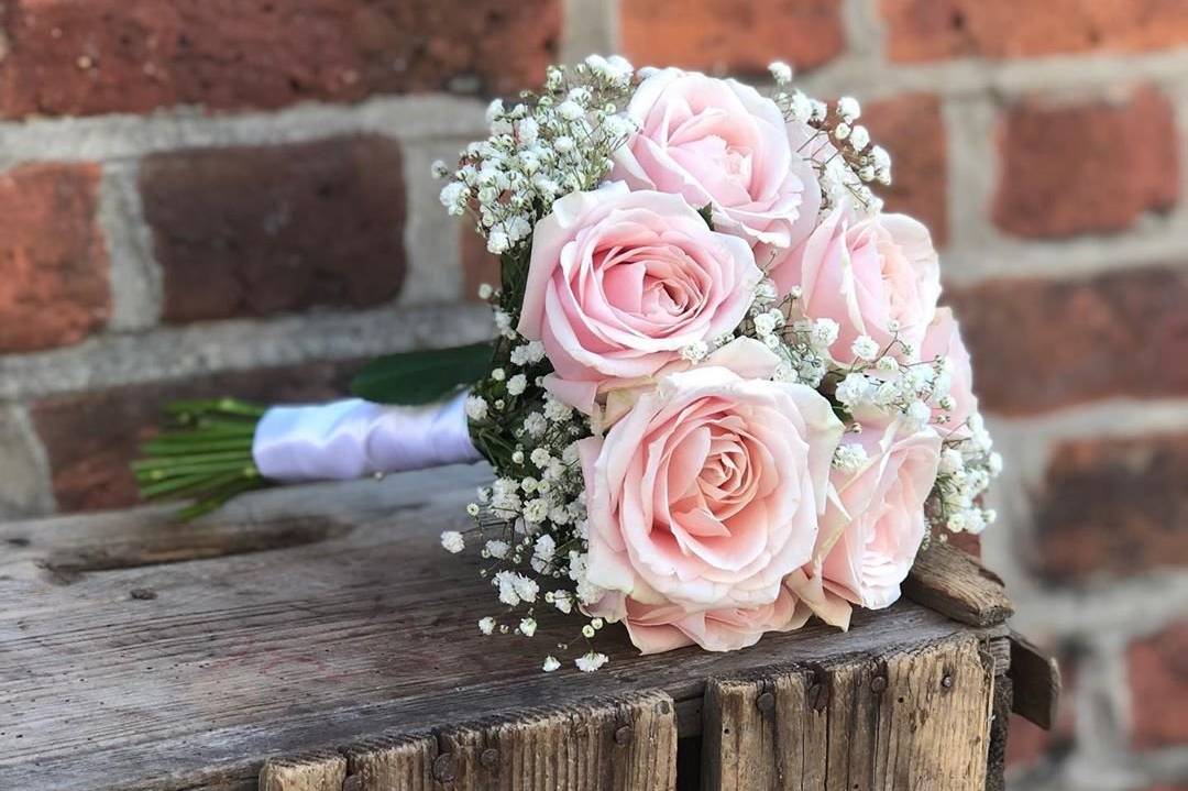 Flower Connection UK in Reading, Berkshire - Updated prices | hitched.co.uk