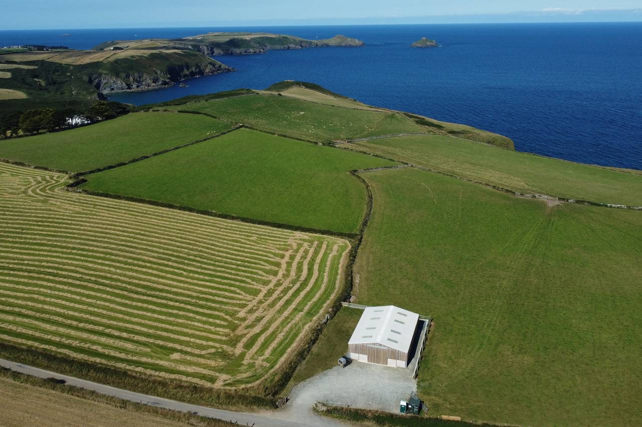 Outer Scarrabine barn in Wadebridge, Cornwall - Updated prices ...