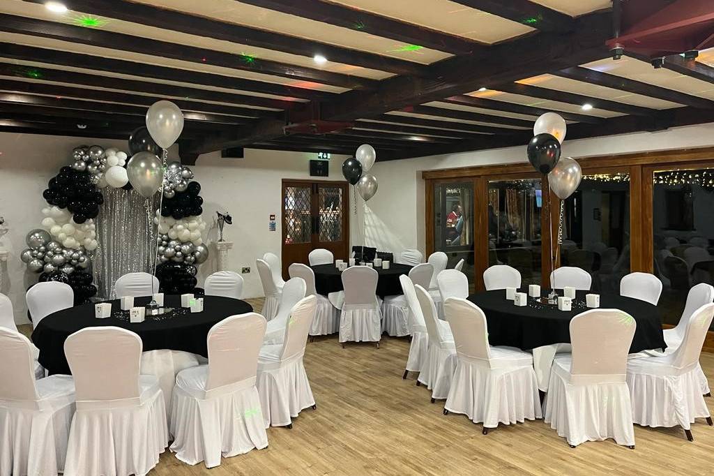 Cottrell Resort in Cardiff Castle, Cardiff - Updated prices | hitched.co.uk