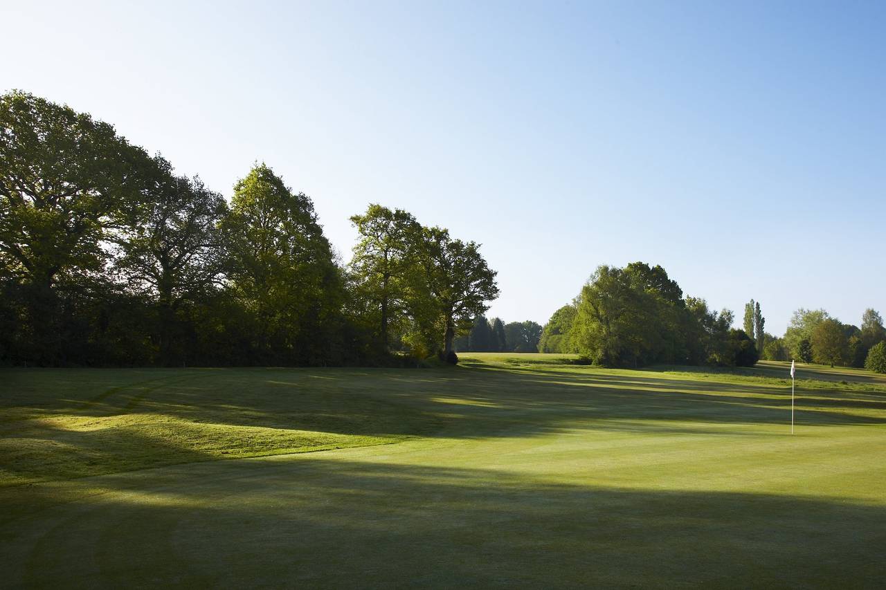 Lingfield Park Resort in Lingfield, Surrey - Updated prices | hitched.co.uk