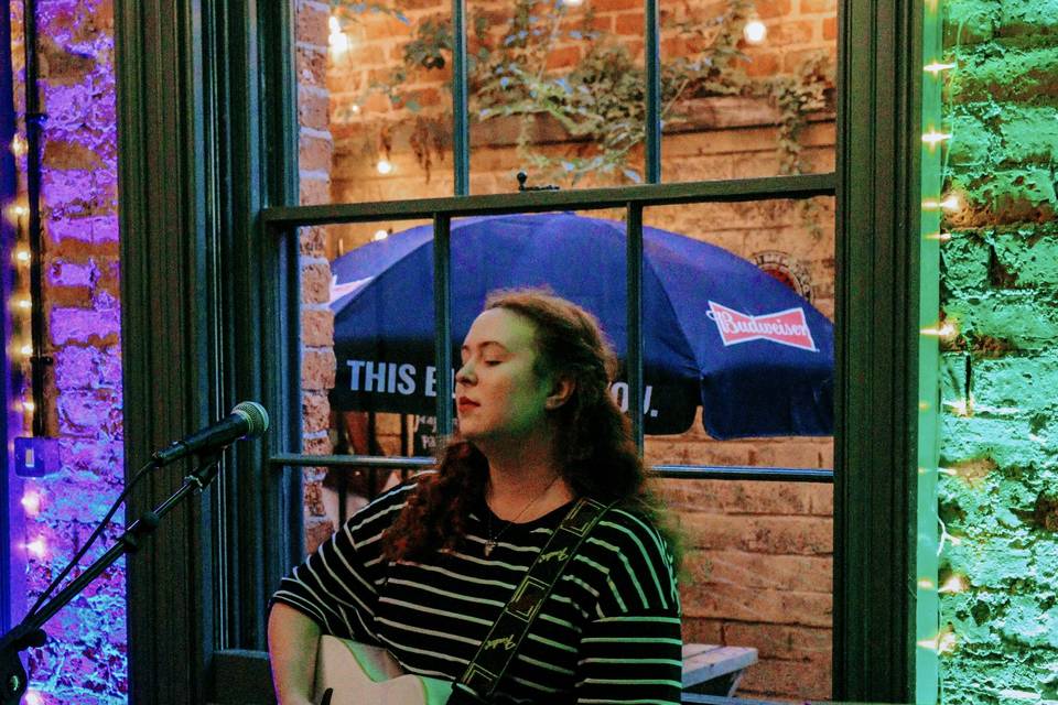 Sam Jayne Singer-Guitarist in West Yorkshire - Wedding Music and DJs ...