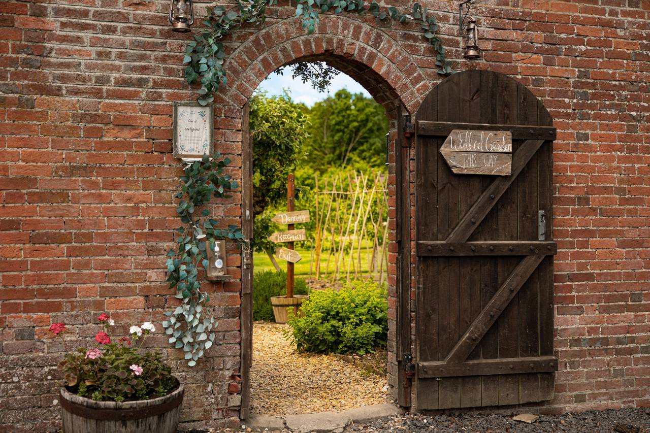 Highden Estate in Horsham, West Sussex - Updated prices | hitched.co.uk