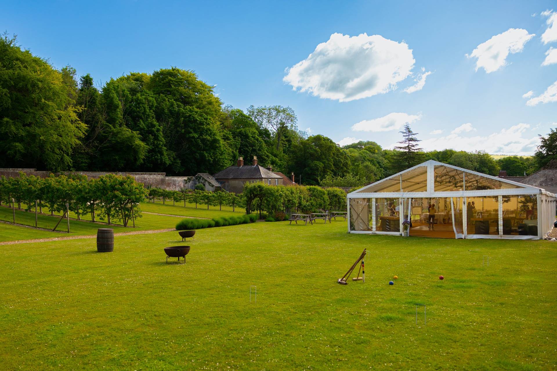 Highden Estate in Horsham, West Sussex - Updated prices | hitched.co.uk