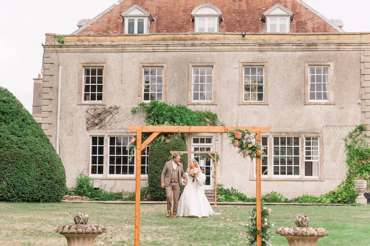The Holbrook Manor in Wincanton, Somerset - Updated prices | hitched.co.uk