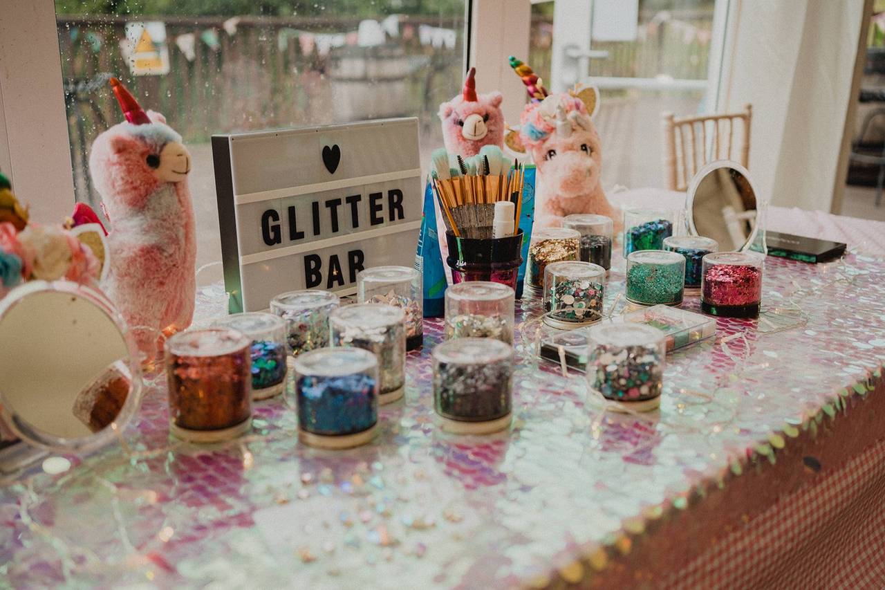Clawdd Offa Farm Wedding Venue Flint, Flintshire | hitched.co.uk