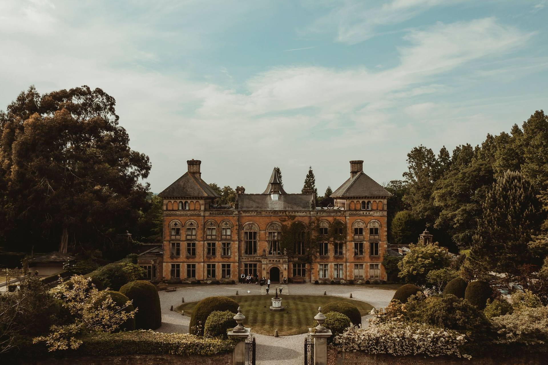 Soughton Hall in Northop Hall, Flintshire - Updated prices | hitched.co.uk