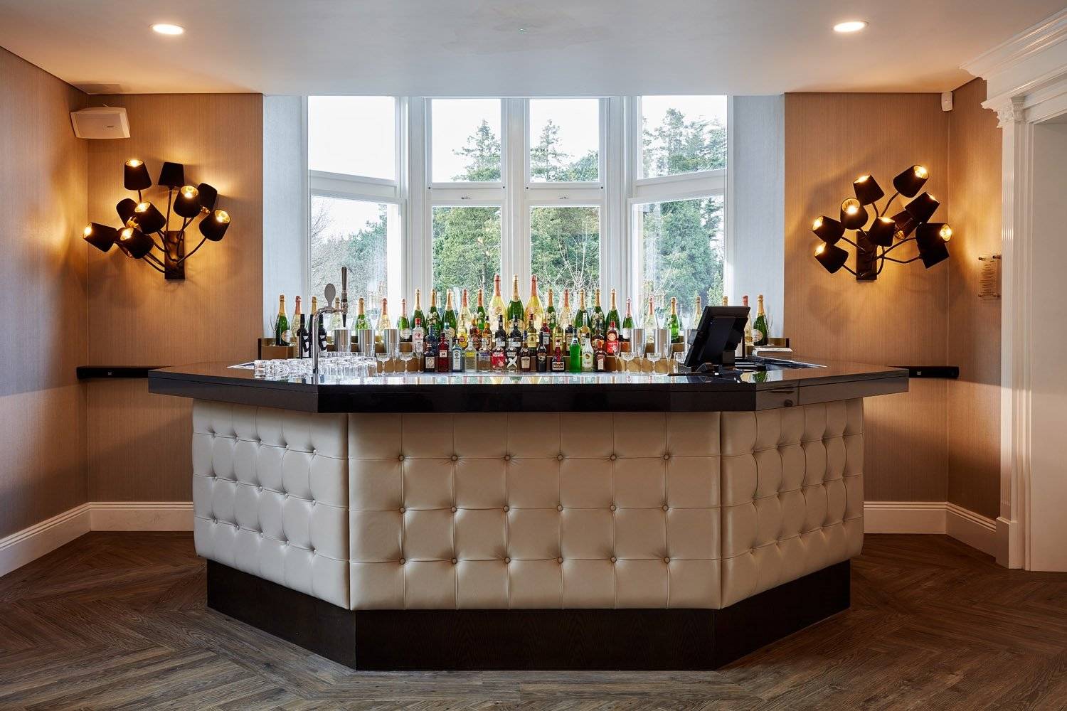 Oddfellows On The Park in Lakeside, Cheshire - Updated prices | hitched ...
