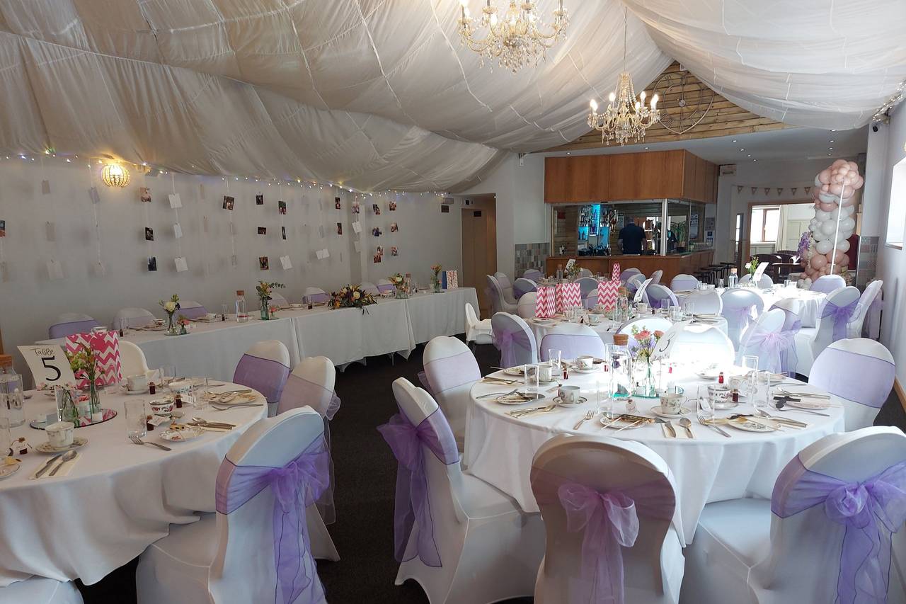 Foxy's Den in Frome, Somerset - Updated prices | hitched.co.uk