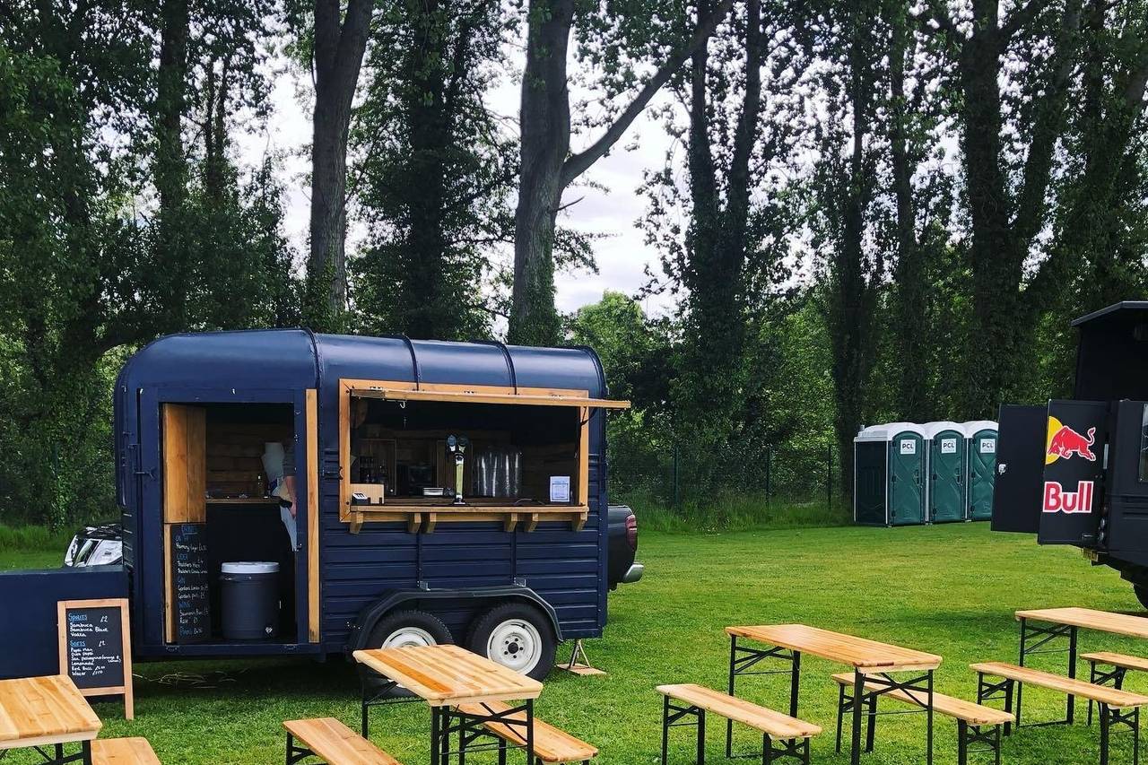 Tipsy Box Bar in Exeter, Devon - Updated prices | hitched.co.uk
