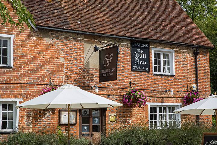 The Bull Inn in Reading, Berkshire - Updated prices | hitched.co.uk