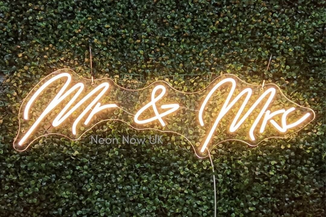 Neon Now in Coventry, West Midlands - Updated prices | hitched.co.uk