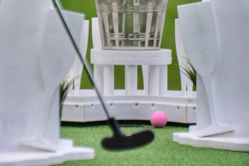 Wedding Mini Golf and Games in Berkshire - Wedding Entertainment ...