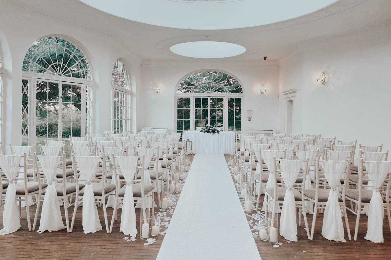 Barton Hall in Kettering, Northamptonshire - Updated prices | hitched.co.uk