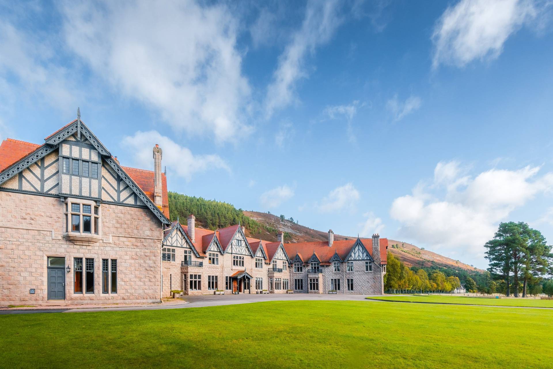 Mar Lodge Estate in Aberdeenshire, Aberdeen & Deeside - Updated prices ...