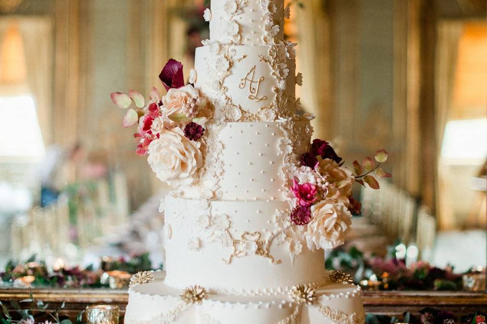 The 10 Best Wedding Cakes in Basingstoke | hitched.co.uk