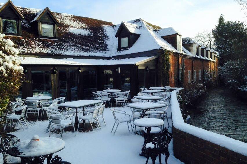 The Bear Hotel in Hungerford, Berkshire - Updated prices | hitched.co.uk