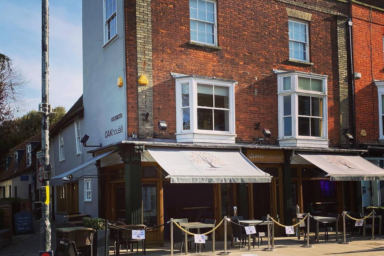 Oak House Bar Cafe in Maldon, Essex - Updated prices | hitched.co.uk