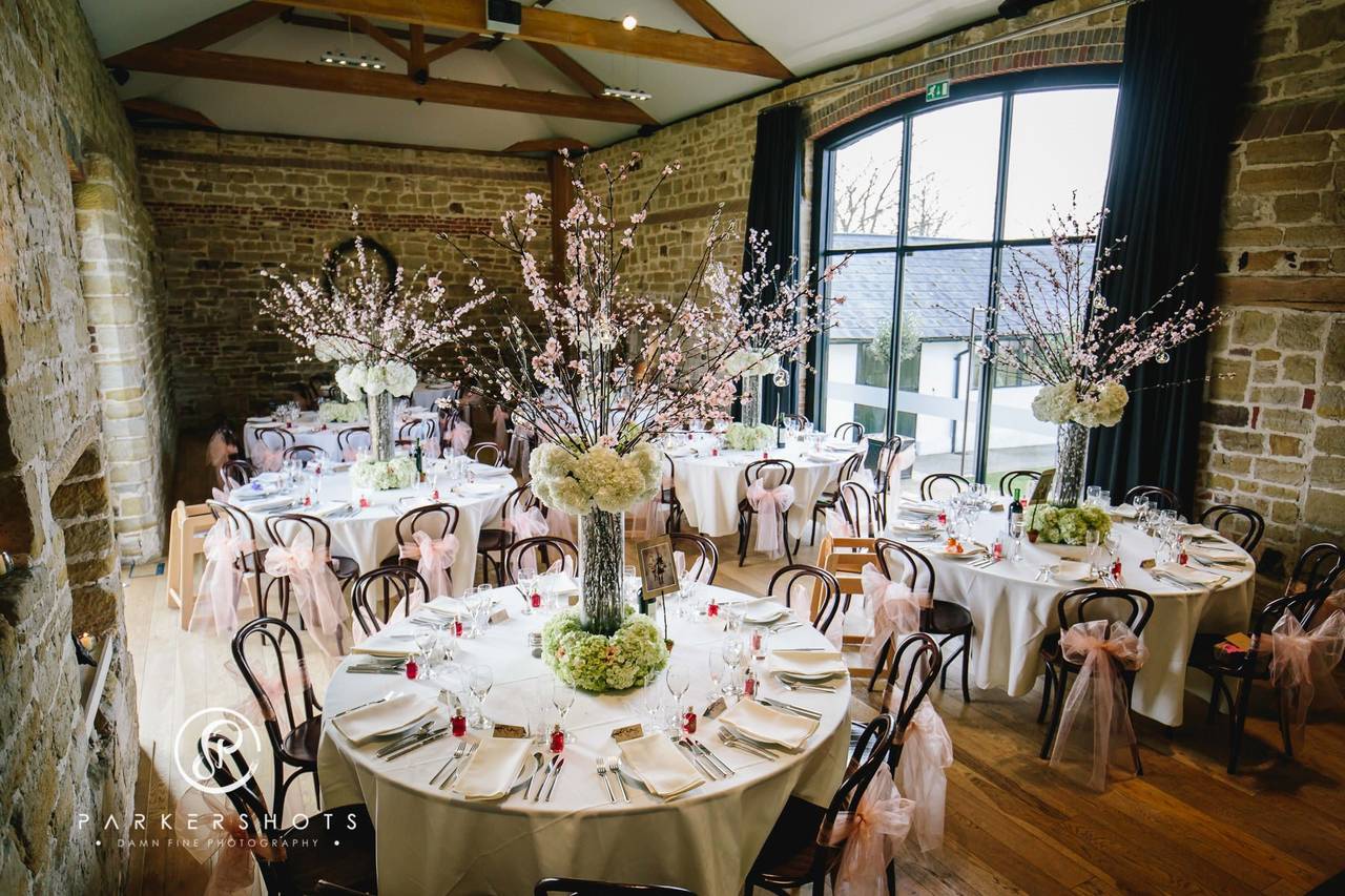 Hendall Manor Barns Wedding Venue Uckfield, East Sussex | hitched.co.uk