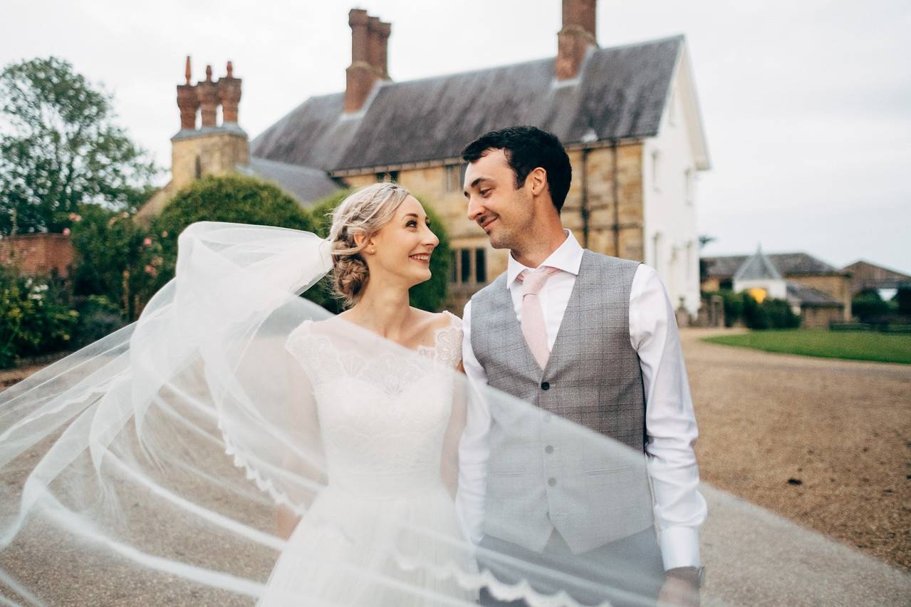 Hendall Manor Barns Wedding Venue Uckfield, East Sussex | hitched.co.uk