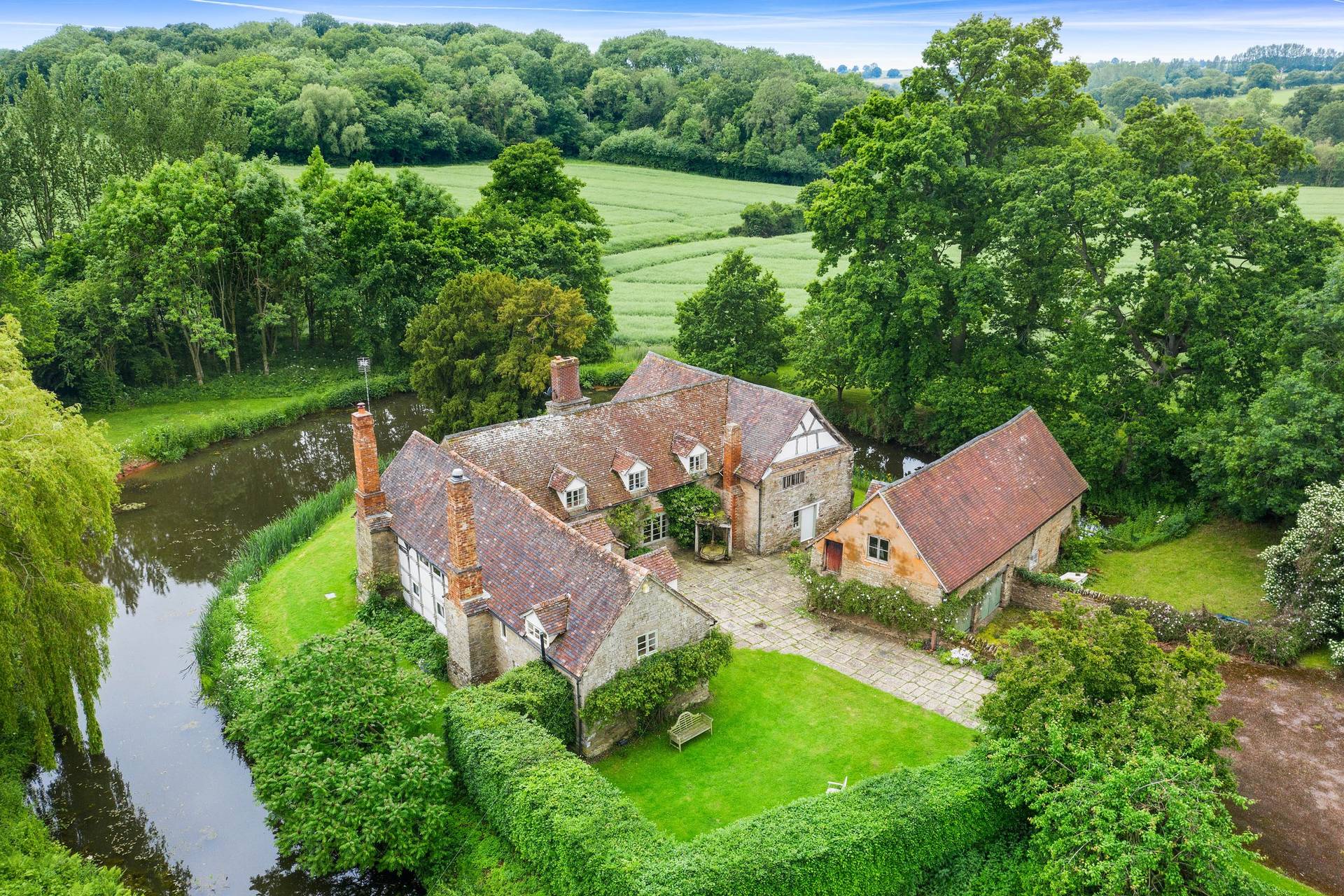 Seed Farmhouse in Hereford, Herefordshire - Updated prices | hitched.co.uk
