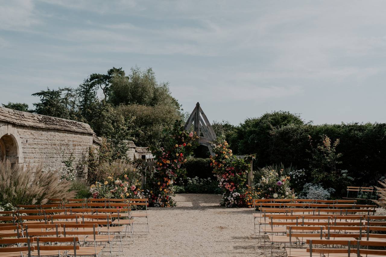 Kin House in Wilton, Wiltshire - Updated prices | hitched.co.uk