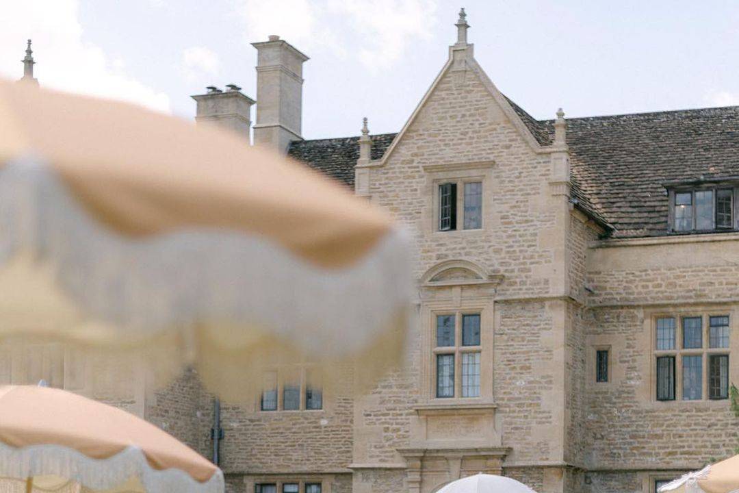 Kin House in Wilton, Wiltshire - Updated prices | hitched.co.uk