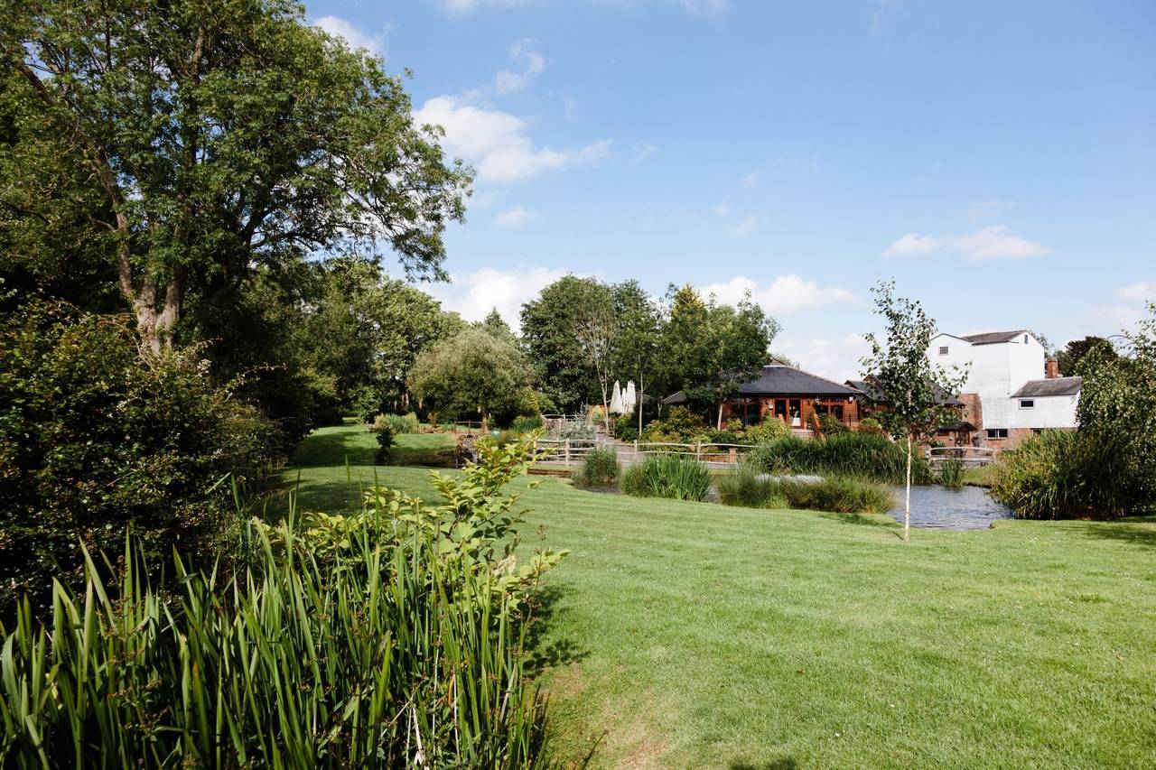 Coltsford Mill in Oxted, Surrey - Updated prices | hitched.co.uk